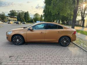 Oranžs Volvo S60 2010 Valmiera, ar dzinēja tilpumu 2.40 L un nobraukumu 292 tūkst. km par 6000 €, foto 2 vietnē AUTOMOTO.COM.LV