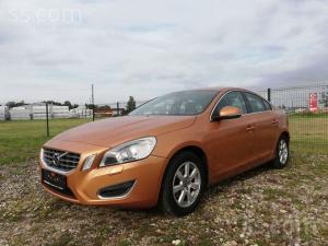 Orange Volvo S60 2010 in Saldus, with an engine capacity of 2.00 L and mileage of 299 thousand km for 6400 €, photo  on AUTOMOTO.COM.LV