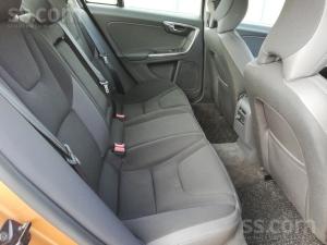 Orange Volvo S60 2010 in Saldus, with an engine capacity of 2.00 L and mileage of 299 thousand km for 6400 €, photo 12 on AUTOMOTO.COM.LV