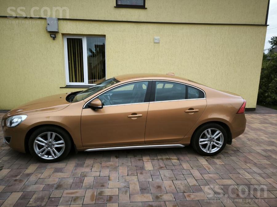 Oranžs Volvo S60 2010 Bauska, ar dzinēja tilpumu 2.40 L un nobraukumu 315 tūkst. km par 5950 €, foto 4 vietnē AUTOMOTO.COM.LV