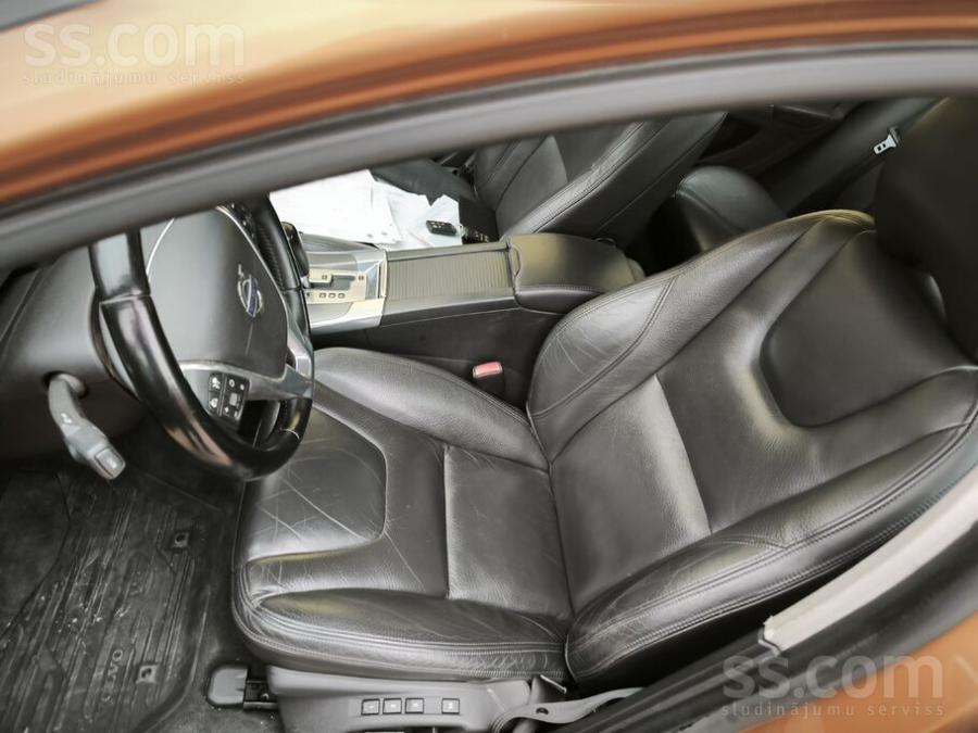 Oranžs Volvo S60 2010 Bauska, ar dzinēja tilpumu 2.40 L un nobraukumu 315 tūkst. km par 5950 €, foto 14 vietnē AUTOMOTO.COM.LV