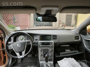 Oranžs Volvo S60 2010 Bauska, ar dzinēja tilpumu 2.40 L un nobraukumu 315 tūkst. km par 5950 €, foto 18 vietnē AUTOMOTO.COM.LV