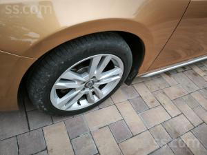 Oranžs Volvo S60 2010 Bauska, ar dzinēja tilpumu 2.40 L un nobraukumu 315 tūkst. km par 5950 €, foto 24 vietnē AUTOMOTO.COM.LV