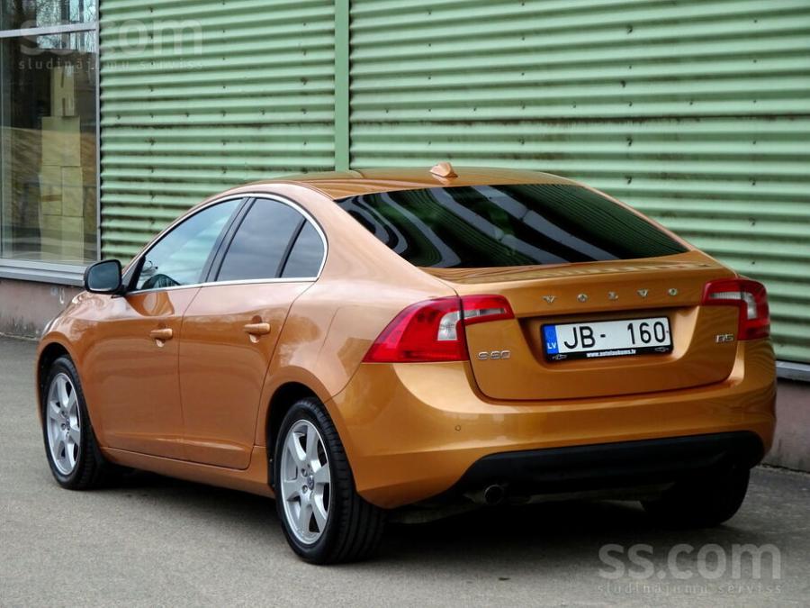 Oranžs Volvo S60 2010 Rīga, ar dzinēja tilpumu 2.40 L un nobraukumu 233 tūkst. km par 5900 €, foto 5 vietnē AUTOMOTO.COM.LV