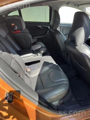 Oranžs Volvo S60 2010 Rīga, ar dzinēja tilpumu 2.00 L un nobraukumu 308 tūkst. km par 5200 €, foto 15 vietnē AUTOMOTO.COM.LV