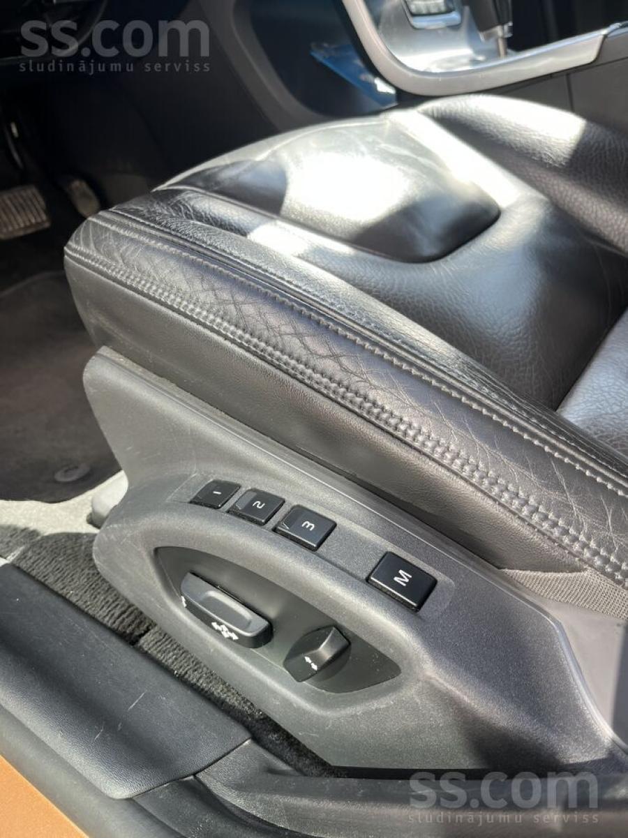 Oranžs Volvo S60 2010 Rīga, ar dzinēja tilpumu 2.00 L un nobraukumu 308 tūkst. km par 5200 €, foto 17 vietnē AUTOMOTO.COM.LV