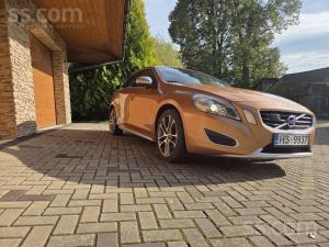 Oranžs Volvo S60 2010 Ogre, ar dzinēja tilpumu 2.00 L un nobraukumu 192 tūkst. km par 5500 €, foto 4 vietnē AUTOMOTO.COM.LV