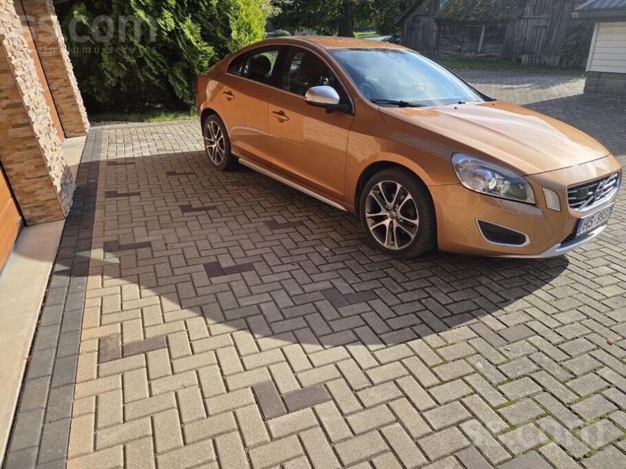 Oranžs Volvo S60 2010 Ogre, ar dzinēja tilpumu 2.00 L un nobraukumu 192 tūkst. km par 5500 €, foto 5 vietnē AUTOMOTO.COM.LV