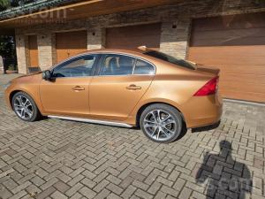 Oranžs Volvo S60 2010 Ogre, ar dzinēja tilpumu 2.00 L un nobraukumu 192 tūkst. km par 5500 €, foto 8 vietnē AUTOMOTO.COM.LV