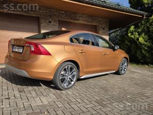 Oranžs Volvo S60 2010 Ogre, ar dzinēja tilpumu 2.00 L un nobraukumu 192 tūkst. km par 5500 €, foto 12 vietnē AUTOMOTO.COM.LV