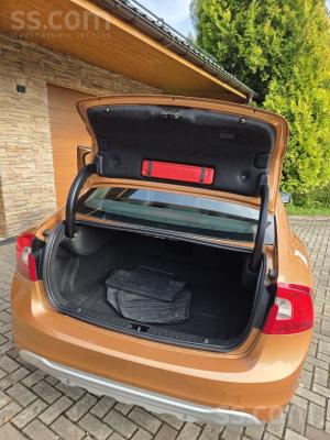 Oranžs Volvo S60 2010 Ogre, ar dzinēja tilpumu 2.00 L un nobraukumu 192 tūkst. km par 5500 €, foto 14 vietnē AUTOMOTO.COM.LV