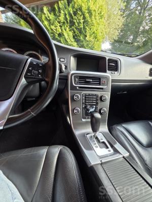 Oranžs Volvo S60 2010 Ogre, ar dzinēja tilpumu 2.00 L un nobraukumu 192 tūkst. km par 5500 €, foto 16 vietnē AUTOMOTO.COM.LV