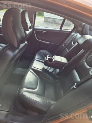 Oranžs Volvo S60 2010 Ogre, ar dzinēja tilpumu 2.00 L un nobraukumu 192 tūkst. km par 5500 €, foto 18 vietnē AUTOMOTO.COM.LV