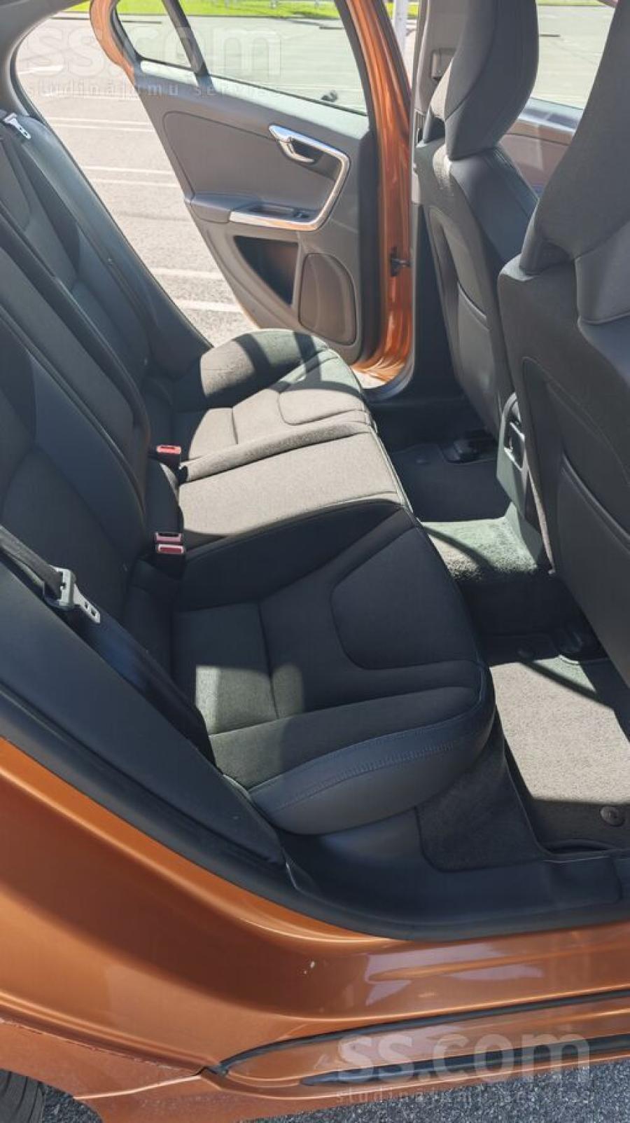 Oranžs Volvo S60 2011 Rīga, ar dzinēja tilpumu 2.00 L un nobraukumu 263 tūkst. km par 5200 €, foto 8 vietnē AUTOMOTO.COM.LV