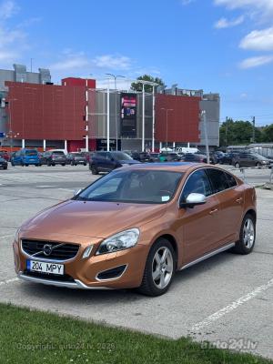 Oranžs Volvo S60 2011 Tallina, ar dzinēja tilpumu 2.00 L un nobraukumu 204 tūkst. km par 6700 €, foto  vietnē AUTOMOTO.COM.LV