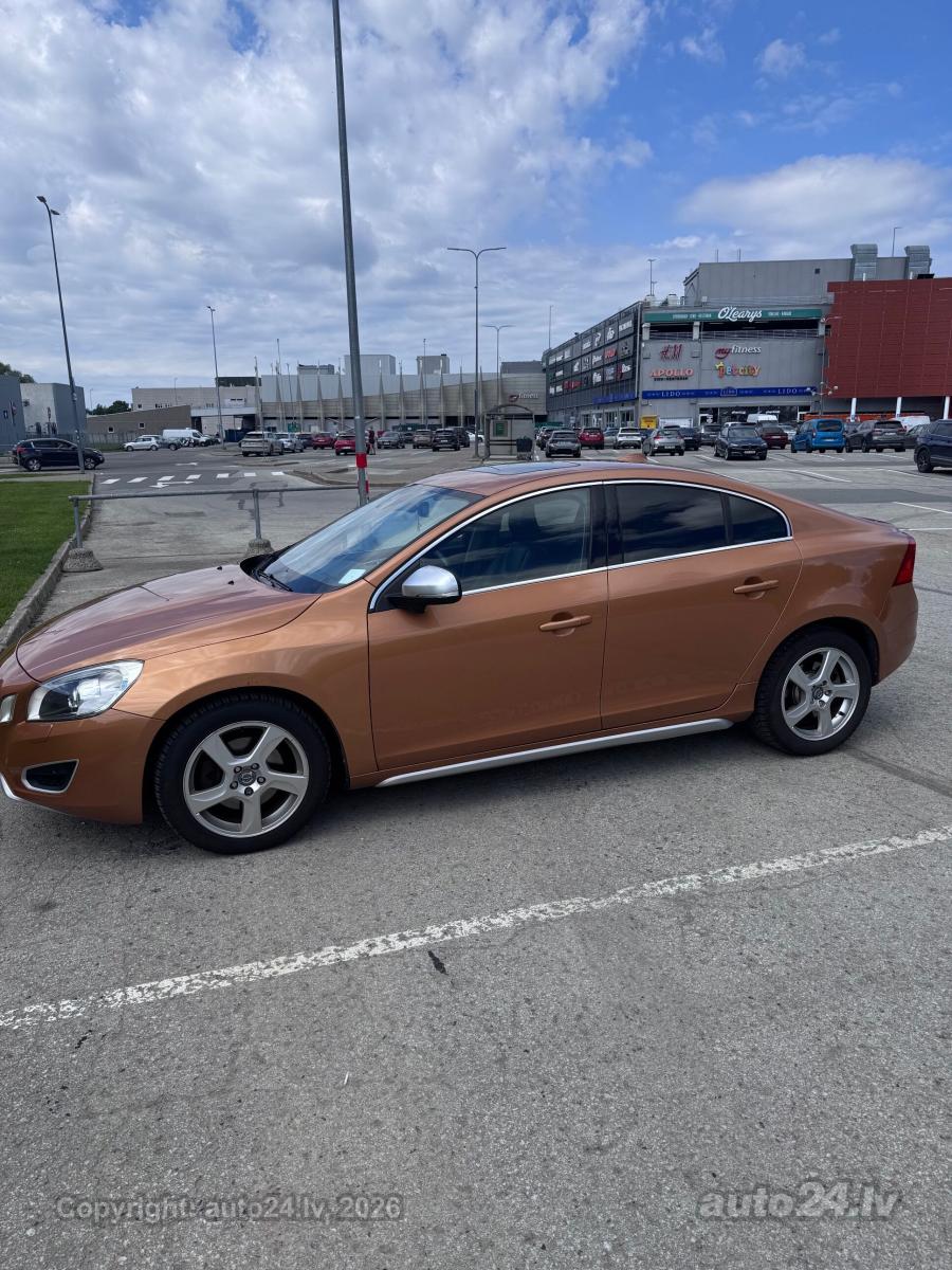 Oranžs Volvo S60 2011 Tallina, ar dzinēja tilpumu 2.00 L un nobraukumu 204 tūkst. km par 6700 €, foto 3 vietnē AUTOMOTO.COM.LV