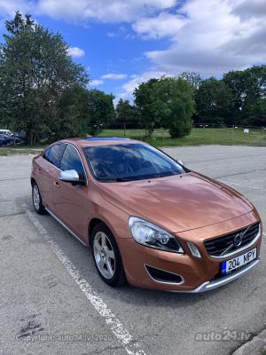 Oranžs Volvo S60 2011 Tallina, ar dzinēja tilpumu 2.00 L un nobraukumu 204 tūkst. km par 6700 €, foto 4 vietnē AUTOMOTO.COM.LV