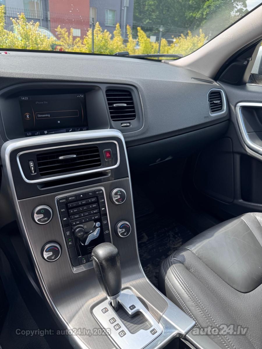 Oranžs Volvo S60 2011 Tallina, ar dzinēja tilpumu 2.00 L un nobraukumu 204 tūkst. km par 6700 €, foto 11 vietnē AUTOMOTO.COM.LV