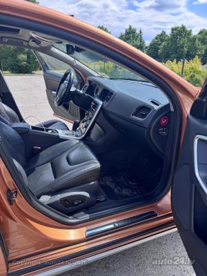 Oranžs Volvo S60 2011 Tallina, ar dzinēja tilpumu 2.00 L un nobraukumu 204 tūkst. km par 6700 €, foto 20 vietnē AUTOMOTO.COM.LV