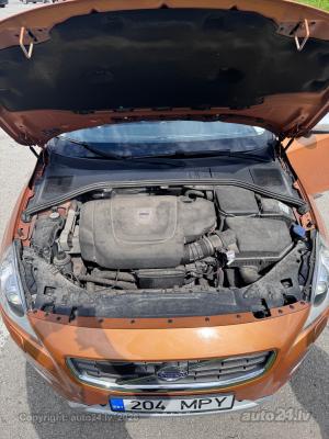 Oranžs Volvo S60 2011 Tallina, ar dzinēja tilpumu 2.00 L un nobraukumu 204 tūkst. km par 6700 €, foto 22 vietnē AUTOMOTO.COM.LV