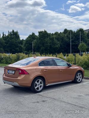 Oranžs Volvo S60 2011 Tallina, ar dzinēja tilpumu 2.00 L un nobraukumu 204 tūkst. km par 6700 €, foto 28 vietnē AUTOMOTO.COM.LV