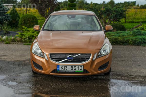 Orange Volvo S60 2012 in Limbazi, with an engine capacity of 1.60 L and mileage of 79 thousand km for 5950 €, photo 4 on AUTOMOTO.COM.LV
