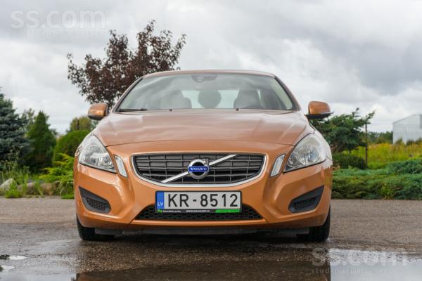 Orange Volvo S60 2012 in Limbazi, with an engine capacity of 1.60 L and mileage of 79 thousand km for 5950 €, photo 5 on AUTOMOTO.COM.LV