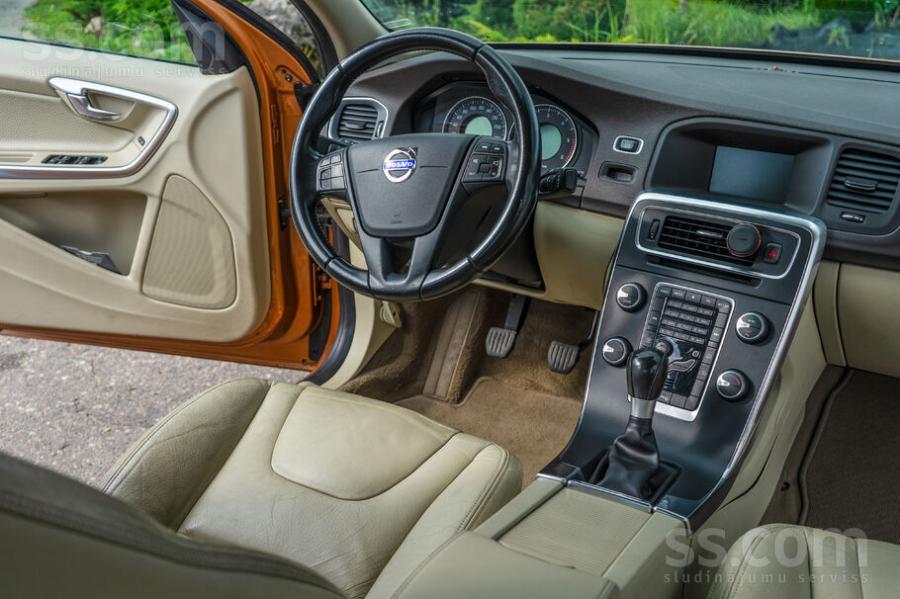 Orange Volvo S60 2012 in Limbazi, with an engine capacity of 1.60 L and mileage of 79 thousand km for 5950 €, photo 13 on AUTOMOTO.COM.LV