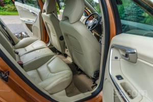 Orange Volvo S60 2012 in Limbazi, with an engine capacity of 1.60 L and mileage of 79 thousand km for 5950 €, photo 22 on AUTOMOTO.COM.LV