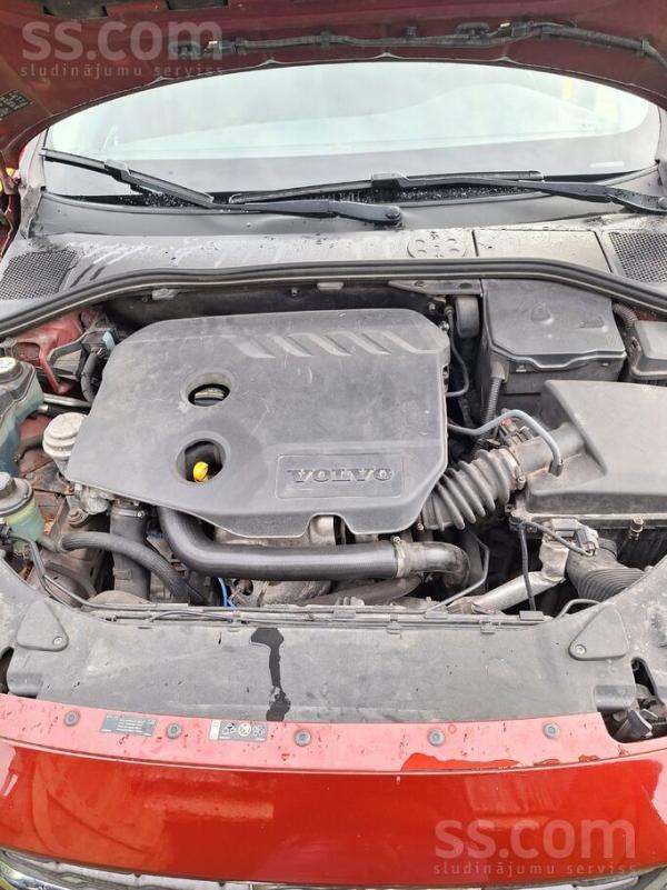 Sarkans Volvo S60 2011 Ventspils, ar dzinēja tilpumu 1.60 L un nobraukumu 345 tūkst. km par 3700 €, foto 9 vietnē AUTOMOTO.COM.LV