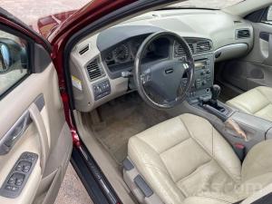 Red Volvo S60 2001 in Talsi, with an engine capacity of 2.40 L and mileage of 336 thousand km for 2350 €, photo 9 on AUTOMOTO.COM.LV