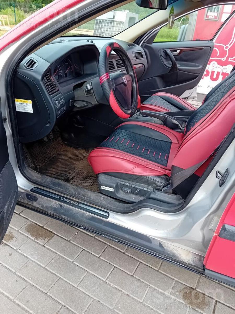 Sarkans Volvo S60 2001 Rīga, ar dzinēja tilpumu 2.40 L un nobraukumu 284 tūkst. km par 1400 €, foto 10 vietnē AUTOMOTO.COM.LV