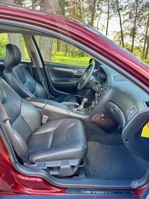Sarkans Volvo S60 2002 Viļņa, ar dzinēja tilpumu 2.40 L un nobraukumu 321 tūkst. km par 2100 €, foto 10 vietnē AUTOMOTO.COM.LV