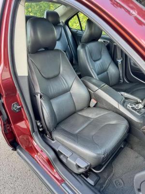 Sarkans Volvo S60 2002 Viļņa, ar dzinēja tilpumu 2.40 L un nobraukumu 321 tūkst. km par 2100 €, foto 11 vietnē AUTOMOTO.COM.LV