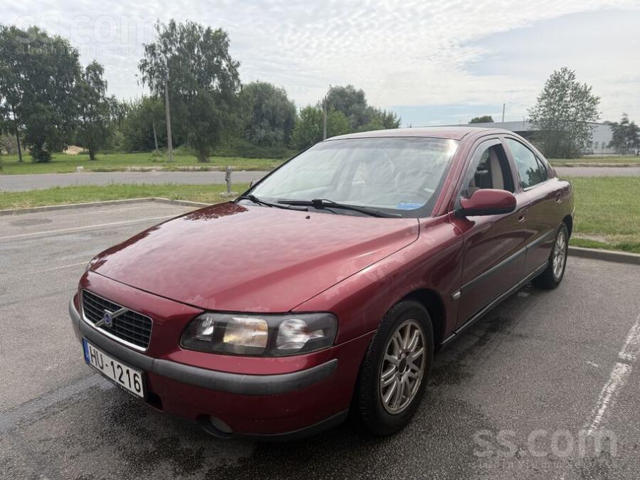Sarkans Volvo S60 2003 Rīga, ar dzinēja tilpumu 2.40 L un nobraukumu 441 tūkst. km par 550 €, foto 5 vietnē AUTOMOTO.COM.LV