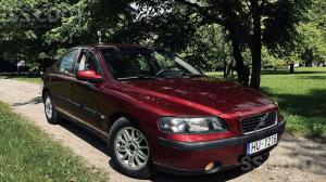 Красный Вольво С60 2003 в Цесис, объемом двигателя 2.40 л и пробегом 440 тыс. км за 1600 €, фото 4 на AUTOMOTO.COM.LV