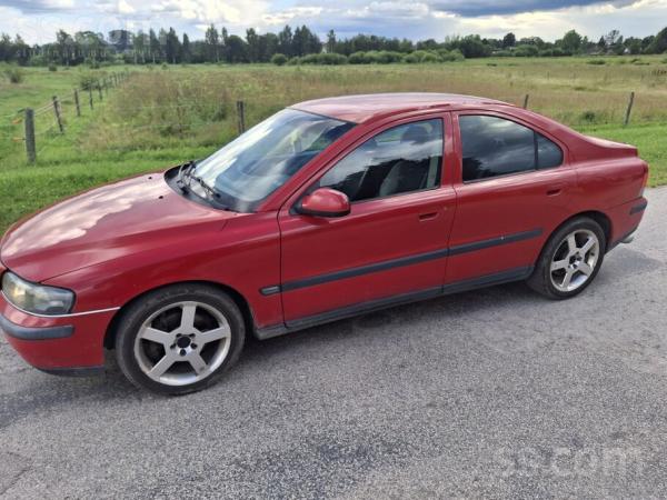 Sarkans Volvo S60 2003 Aizkraukle, ar dzinēja tilpumu 2.40 L un nobraukumu 447 tūkst. km par 1200 €, foto 3 vietnē AUTOMOTO.COM.LV