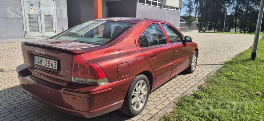 Sarkans Volvo S60 2006 Rīga, ar dzinēja tilpumu 2.40 L un nobraukumu 137 tūkst. km par 3350 €, foto 6 vietnē AUTOMOTO.COM.LV