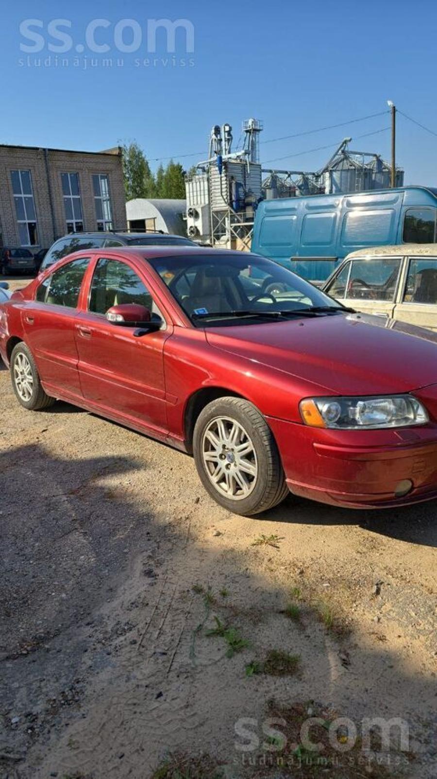 Sarkans Volvo S60 2006 Rīga, ar dzinēja tilpumu 2.40 L un nobraukumu 137 tūkst. km par 3350 €, foto 7 vietnē AUTOMOTO.COM.LV