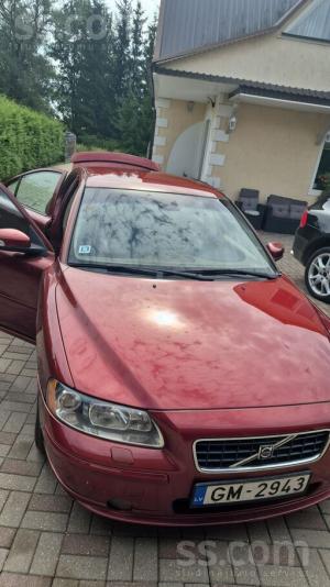 Sarkans Volvo S60 2006 Rīga, ar dzinēja tilpumu 2.40 L un nobraukumu 137 tūkst. km par 3350 €, foto 8 vietnē AUTOMOTO.COM.LV