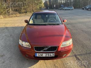 Red Volvo S60 2006 in Riga, with an engine capacity of 2.40 L and mileage of 142 thousand km for 3550 €, photo 8 on AUTOMOTO.COM.LV