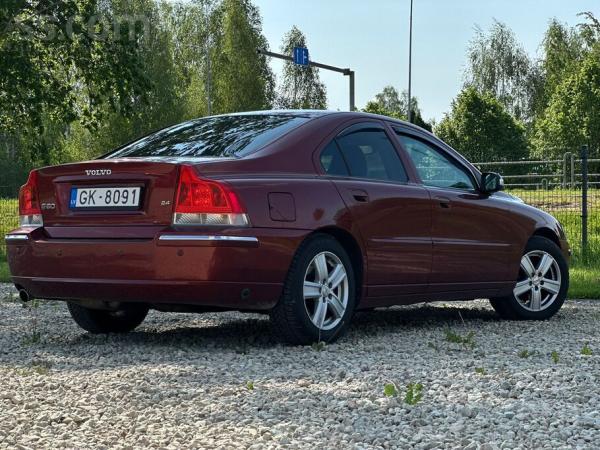 Red Volvo S60 2007 in Jelgava, with an engine capacity of 2.40 L and mileage of 0 thousand km for 1500 €, photo 5 on AUTOMOTO.COM.LV