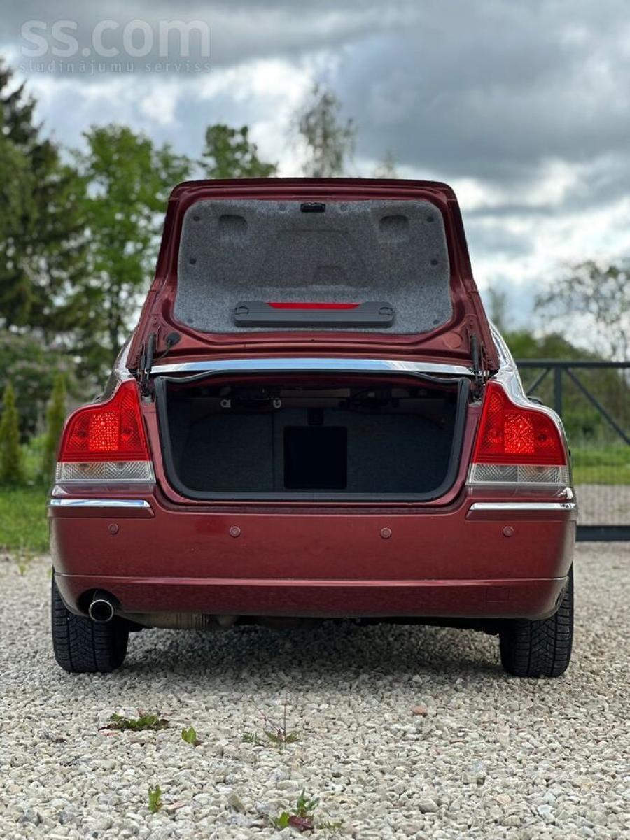 Red Volvo S60 2007 in Jelgava, with an engine capacity of 2.40 L and mileage of 0 thousand km for 1500 €, photo 21 on AUTOMOTO.COM.LV