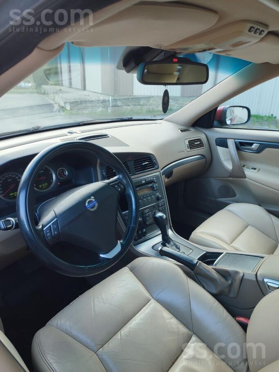 Sarkans Volvo S60 2007 Jēkabpils, ar dzinēja tilpumu 2.40 L un nobraukumu 391 tūkst. km par 2800 €, foto 14 vietnē AUTOMOTO.COM.LV