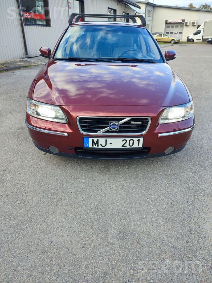 Sarkans Volvo S60 2007 Jēkabpils, ar dzinēja tilpumu 2.40 L un nobraukumu 391 tūkst. km par 2800 €, foto 17 vietnē AUTOMOTO.COM.LV