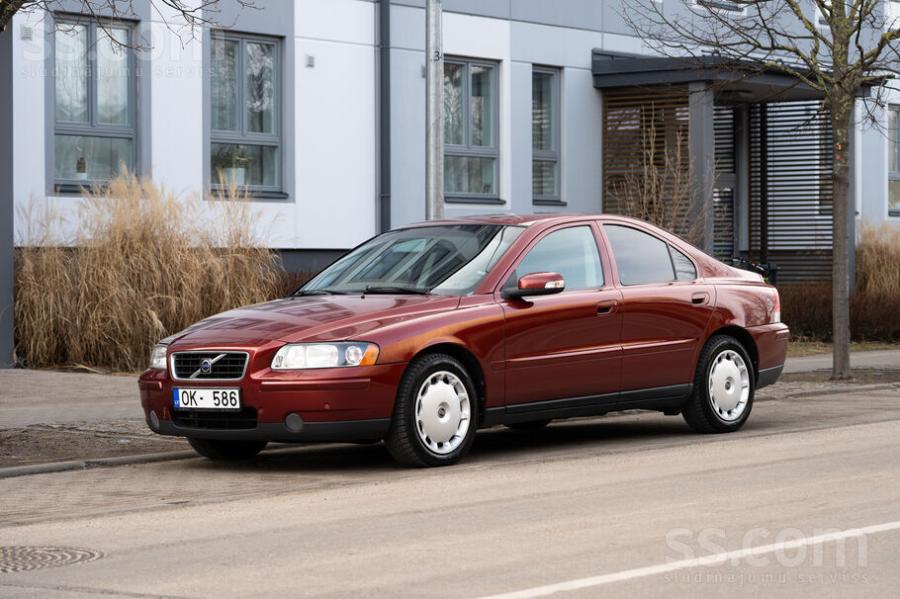 Sarkans Volvo S60 2007 Rīga, ar dzinēja tilpumu 2.40 L un nobraukumu 238 tūkst. km par 2950 €, foto 1 vietnē AUTOMOTO.COM.LV