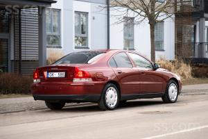 Sarkans Volvo S60 2007 Rīga, ar dzinēja tilpumu 2.40 L un nobraukumu 238 tūkst. km par 2950 €, foto 6 vietnē AUTOMOTO.COM.LV