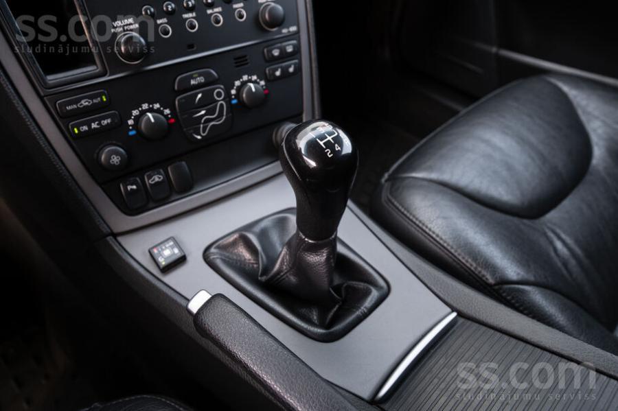 Sarkans Volvo S60 2007 Rīga, ar dzinēja tilpumu 2.40 L un nobraukumu 238 tūkst. km par 2950 €, foto 12 vietnē AUTOMOTO.COM.LV