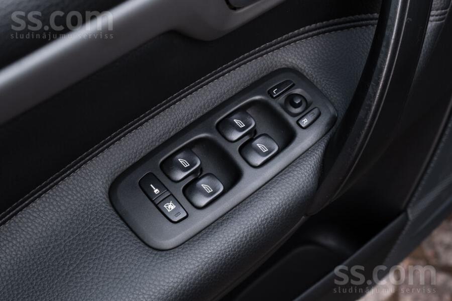 Sarkans Volvo S60 2007 Rīga, ar dzinēja tilpumu 2.40 L un nobraukumu 238 tūkst. km par 2950 €, foto 15 vietnē AUTOMOTO.COM.LV