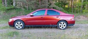 Red Volvo S60 2007 in Ludza, with an engine capacity of 2.40 L and mileage of 294 thousand km for 2900 €, photo  on AUTOMOTO.COM.LV